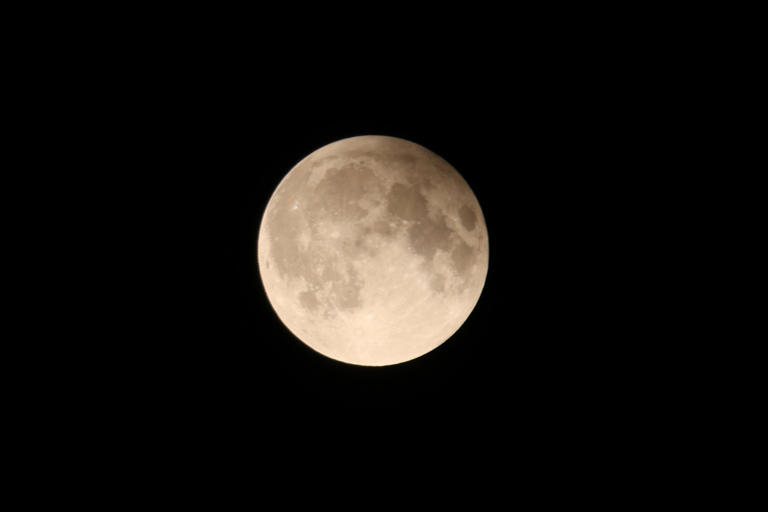 Private Moon City Dreams Stumble After Another Failed Landing