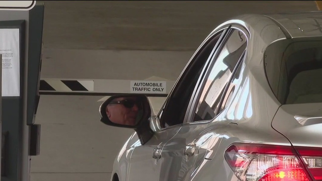 Sarasota launching gateless parking garage system