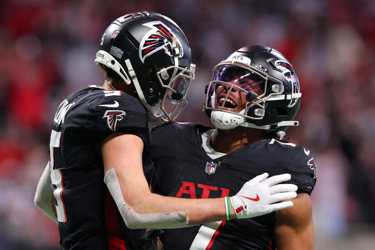 NFL receiving yardage leaders after Week 7 of 2025 season