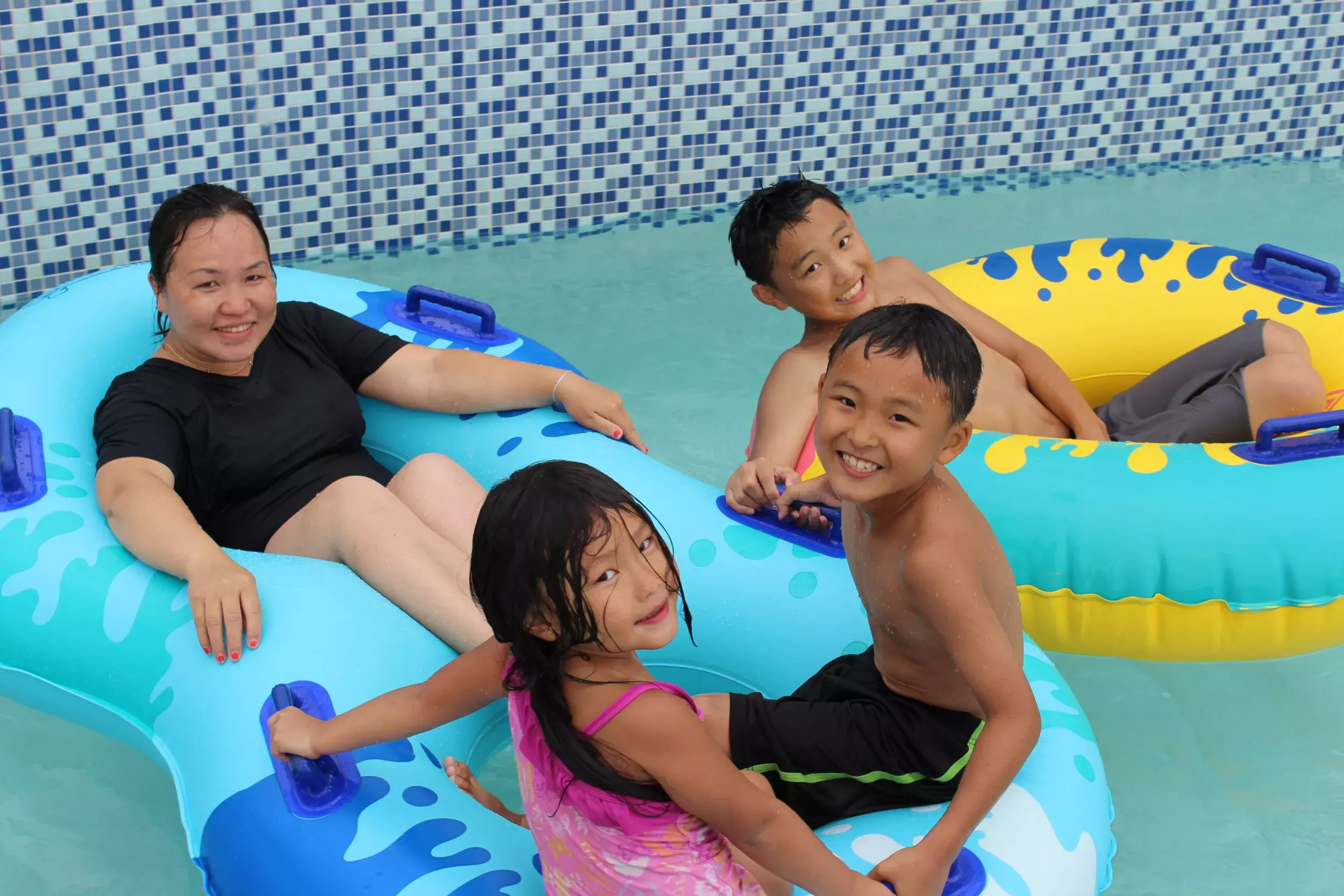 Como Regional Park Pool in St. Paul open through Labor Day