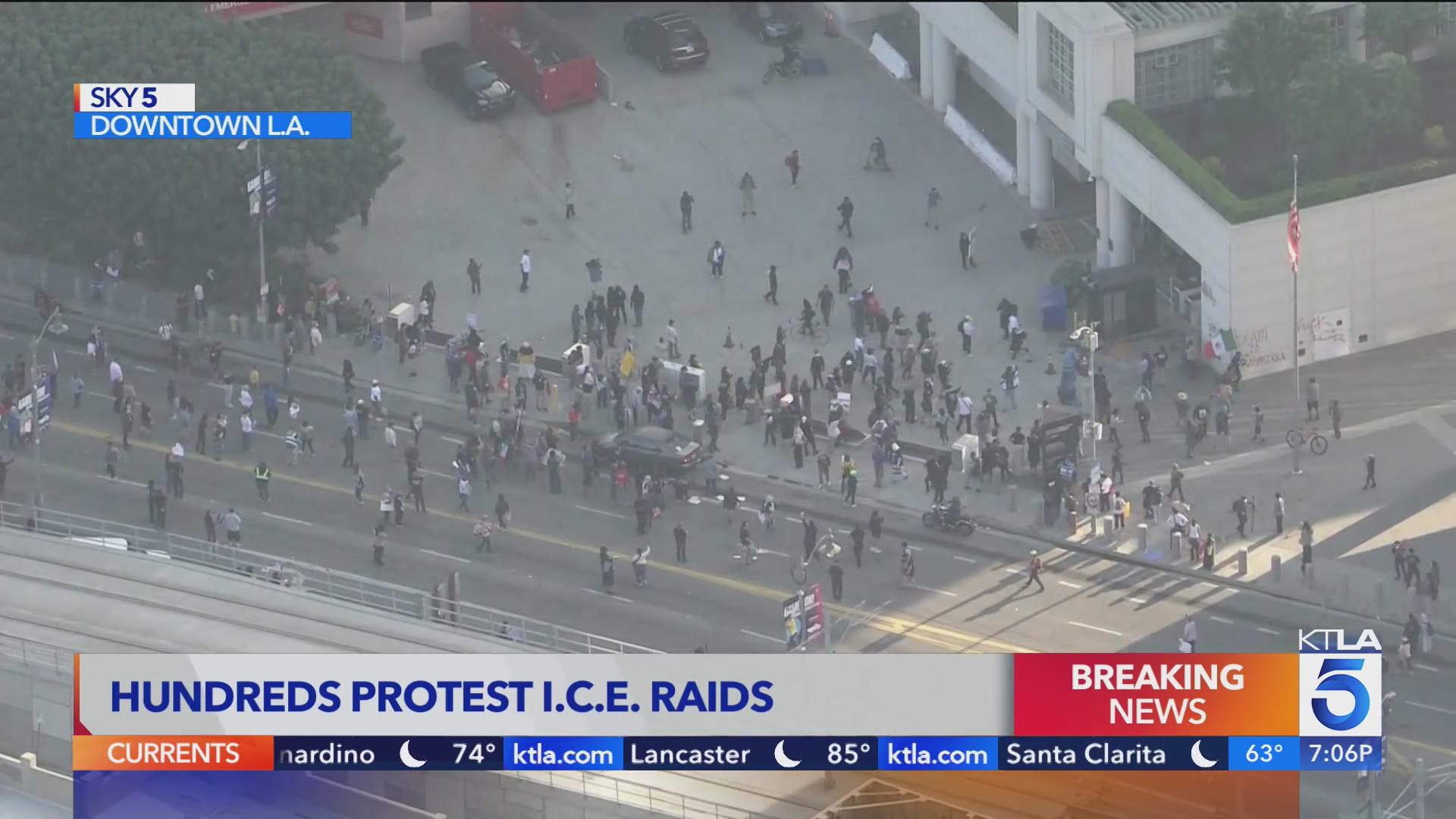 Hundreds protest the ICE raids in Los Angeles