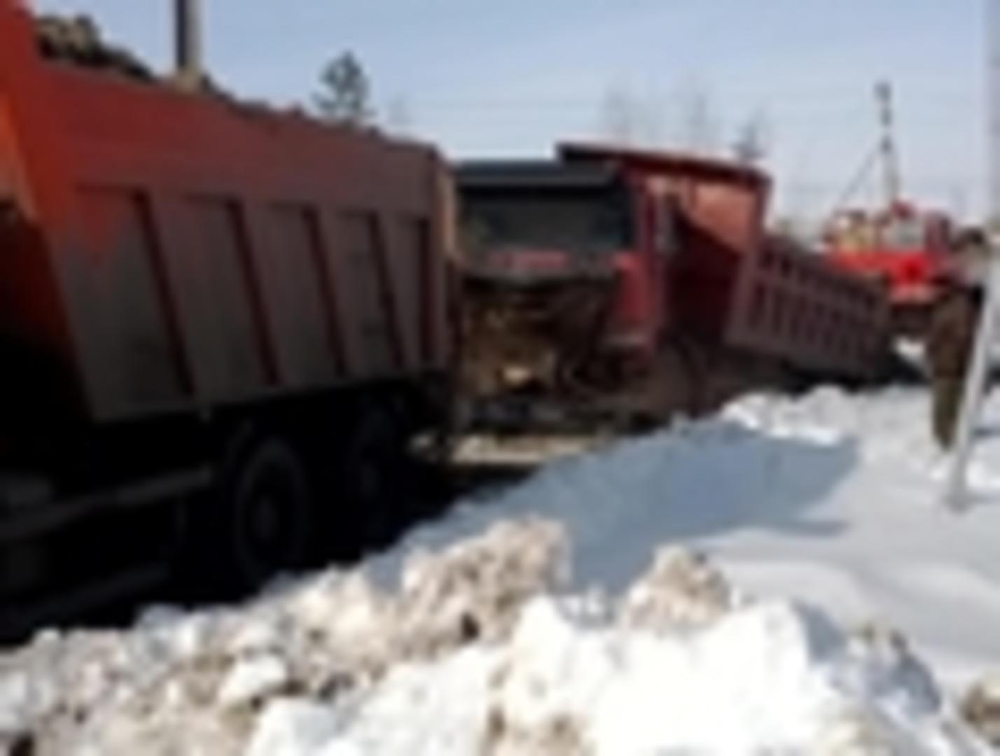 Red Dump Truck Tow Fail In Snow