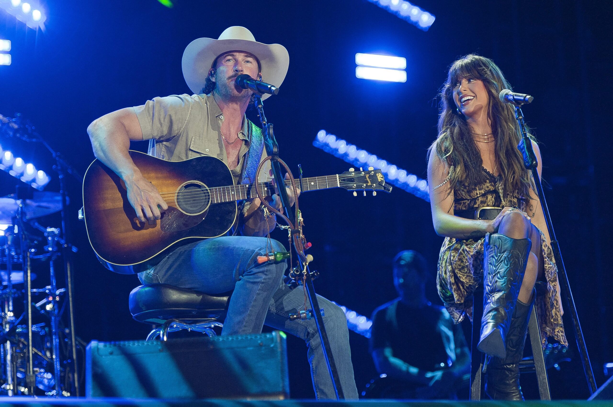 Country Music Duo Reunite Amid Romance Rumors, Plus More Can't-Miss ...