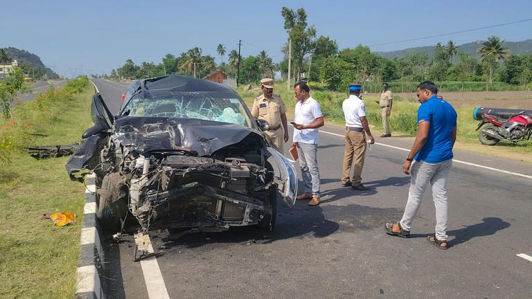 Mortal remains of actor Shine Tom Chacko’s father to be kept till ...