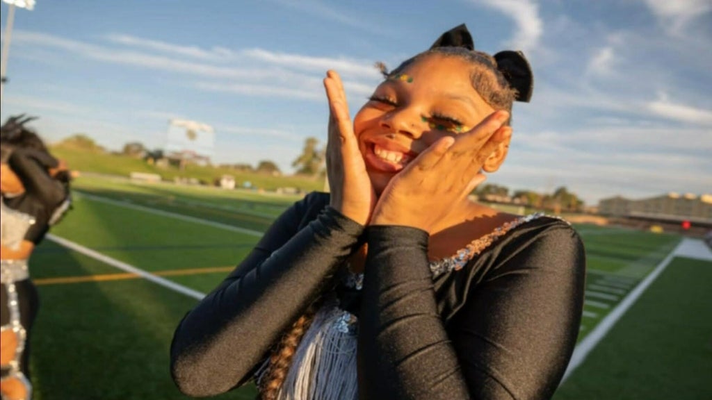 Family of teenage girl killed in Aurora shooting says violence must ...