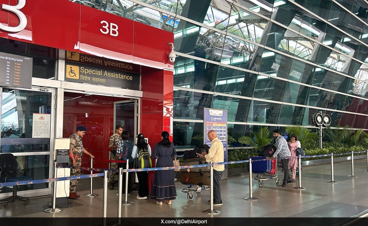 Delhi Airport To Cancel 114 Daily Flights For 3 Months Due To Runway ...