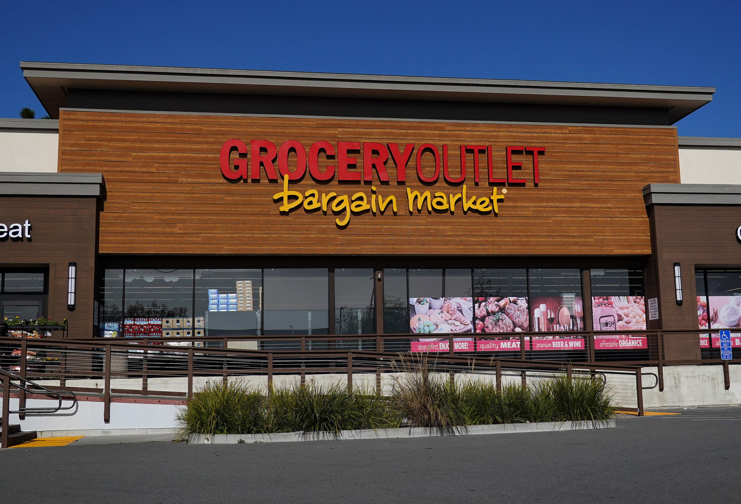 Grocery Outlet sued over false savings, "fictitious" price comparisons