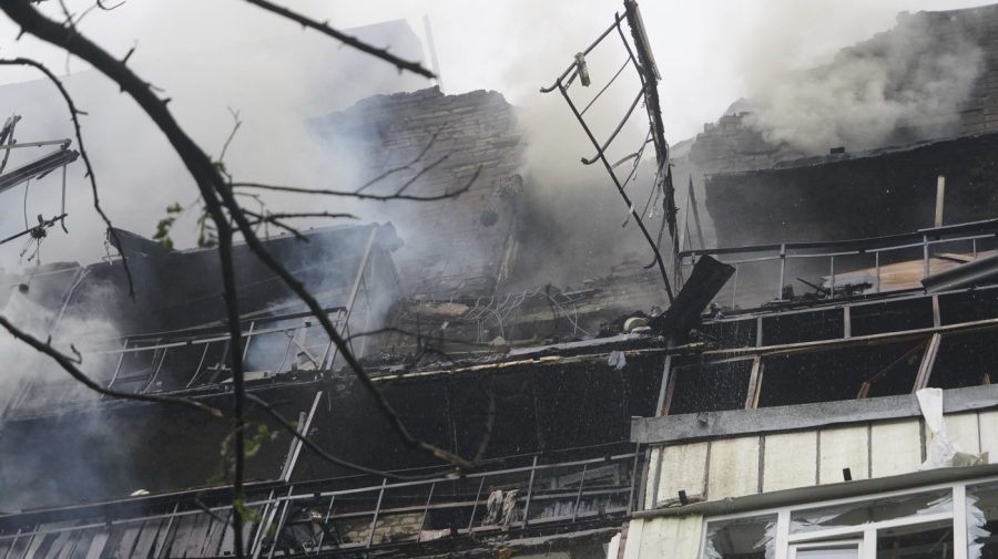 Russia hits Kharkiv with powerful drone attack as peace talks remain in ...