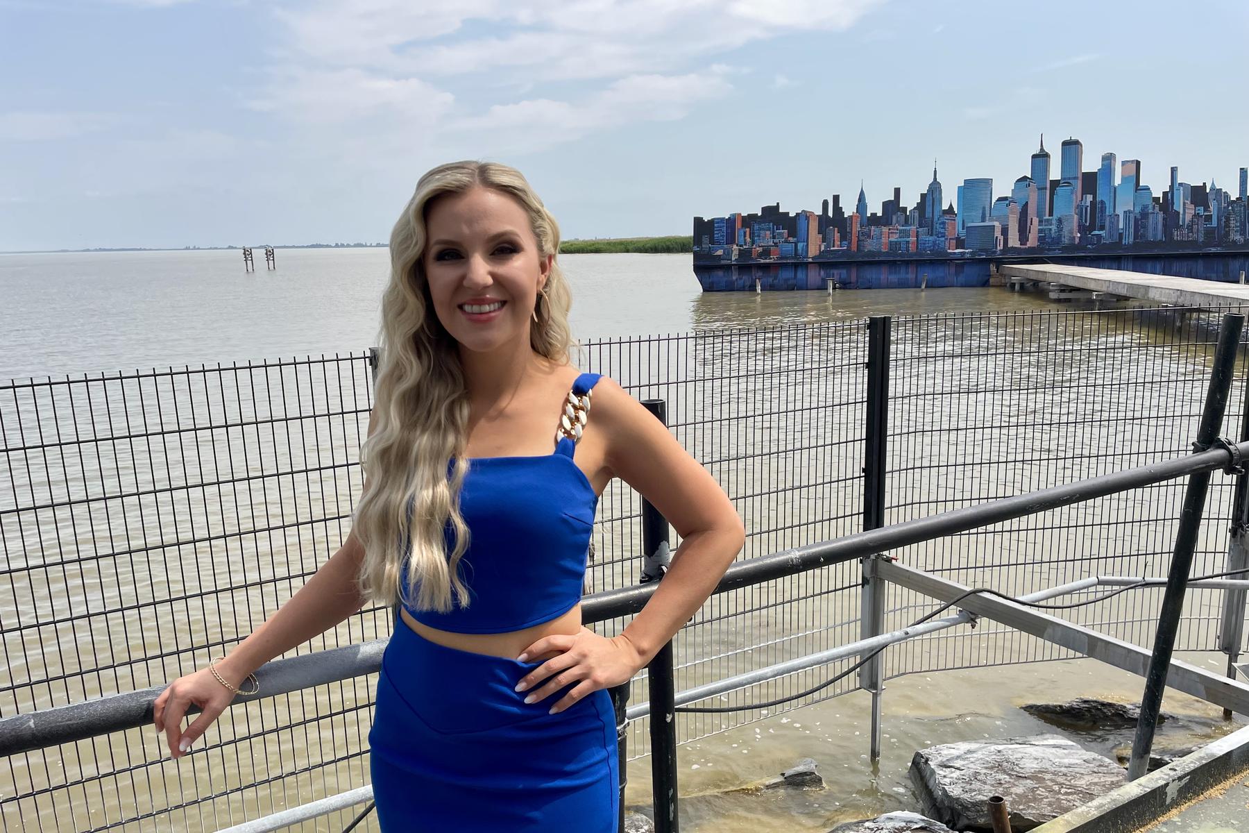 Schlagersängerin Natalie Holzner als „Haserl“ angekündigt