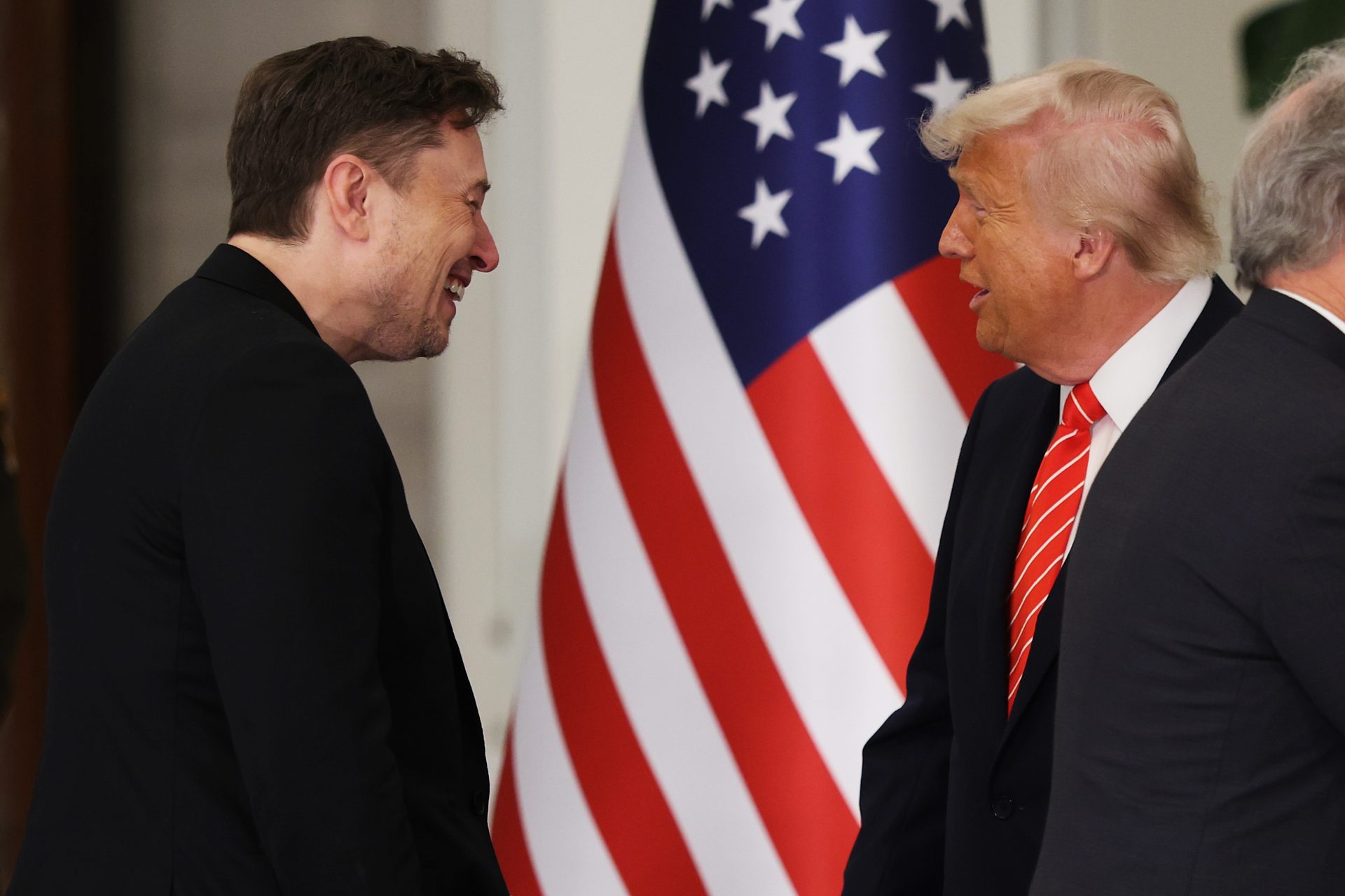 Musk-Trump: i meme più divertenti dall'estero