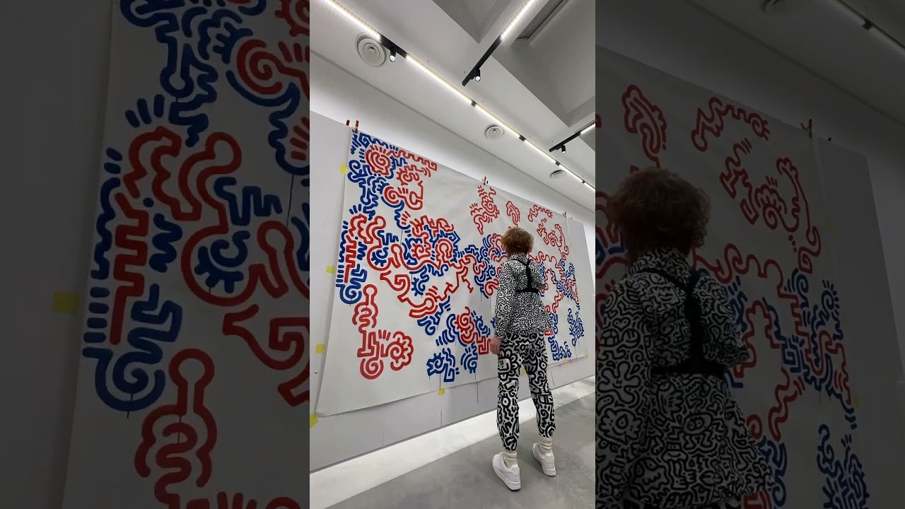 Doodling A Red & Blue Mega Doodle! | Mr Doodle