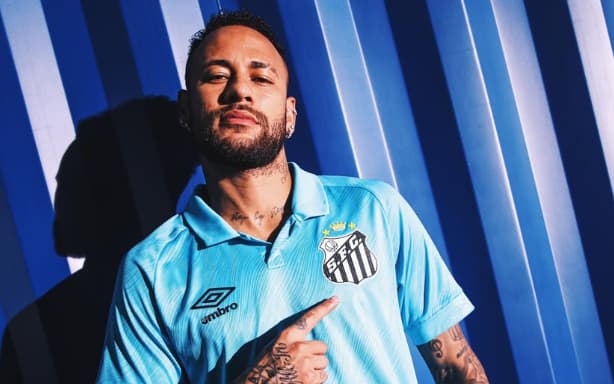 Azul turquesa: entenda a estratégia para o relançamento de uniforme do ...