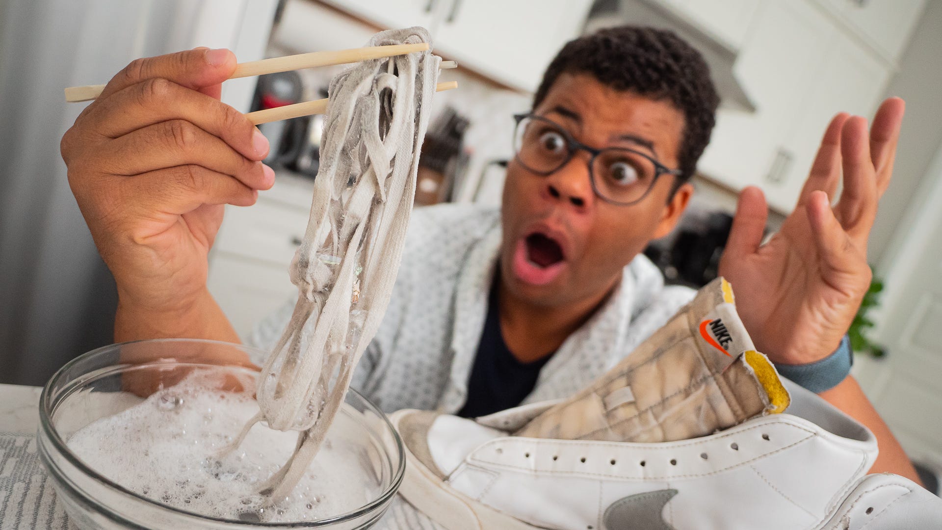 How to easily clean your dingy white shoes at home: Video tutorial
