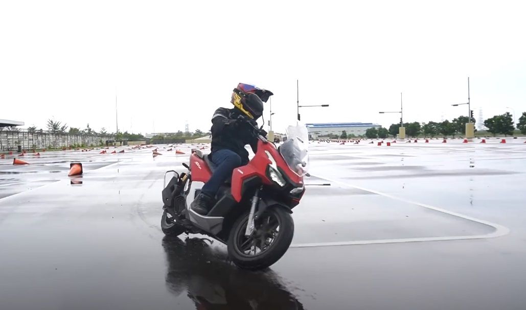 Bukan Penyebab Mesin Brebet, Ini Fungsi Asli Fitur HSTC di Honda ADV ...