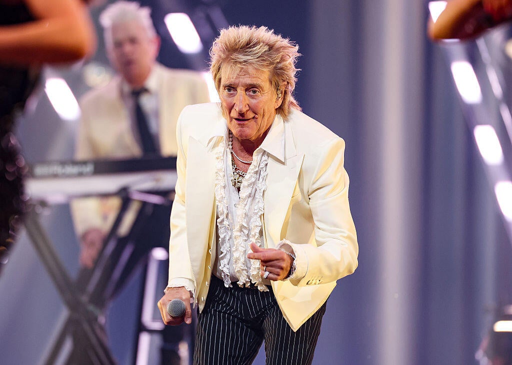 Rod Stewart forced to cancel U.S. shows due to illness