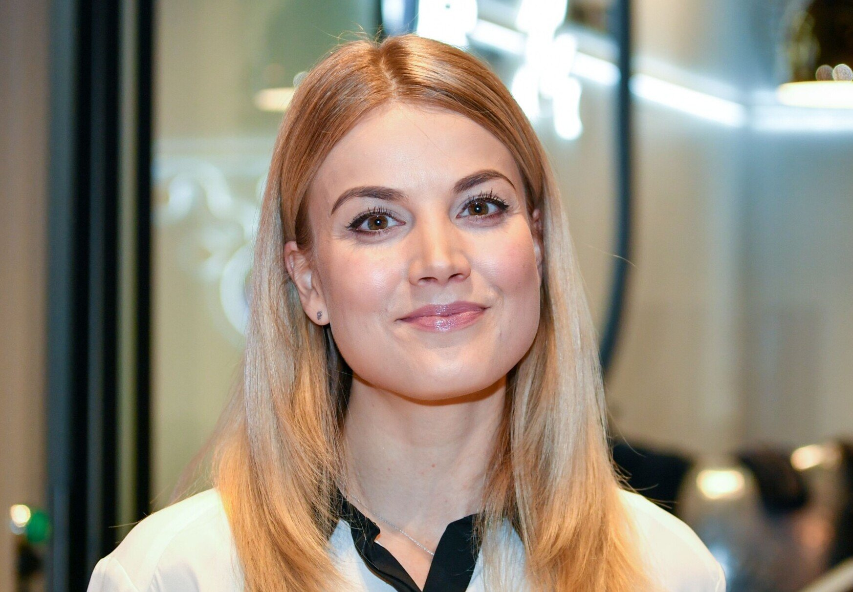 Janni Hussi myöntää: ”Mulla oli iso aukko sivistyksessä”