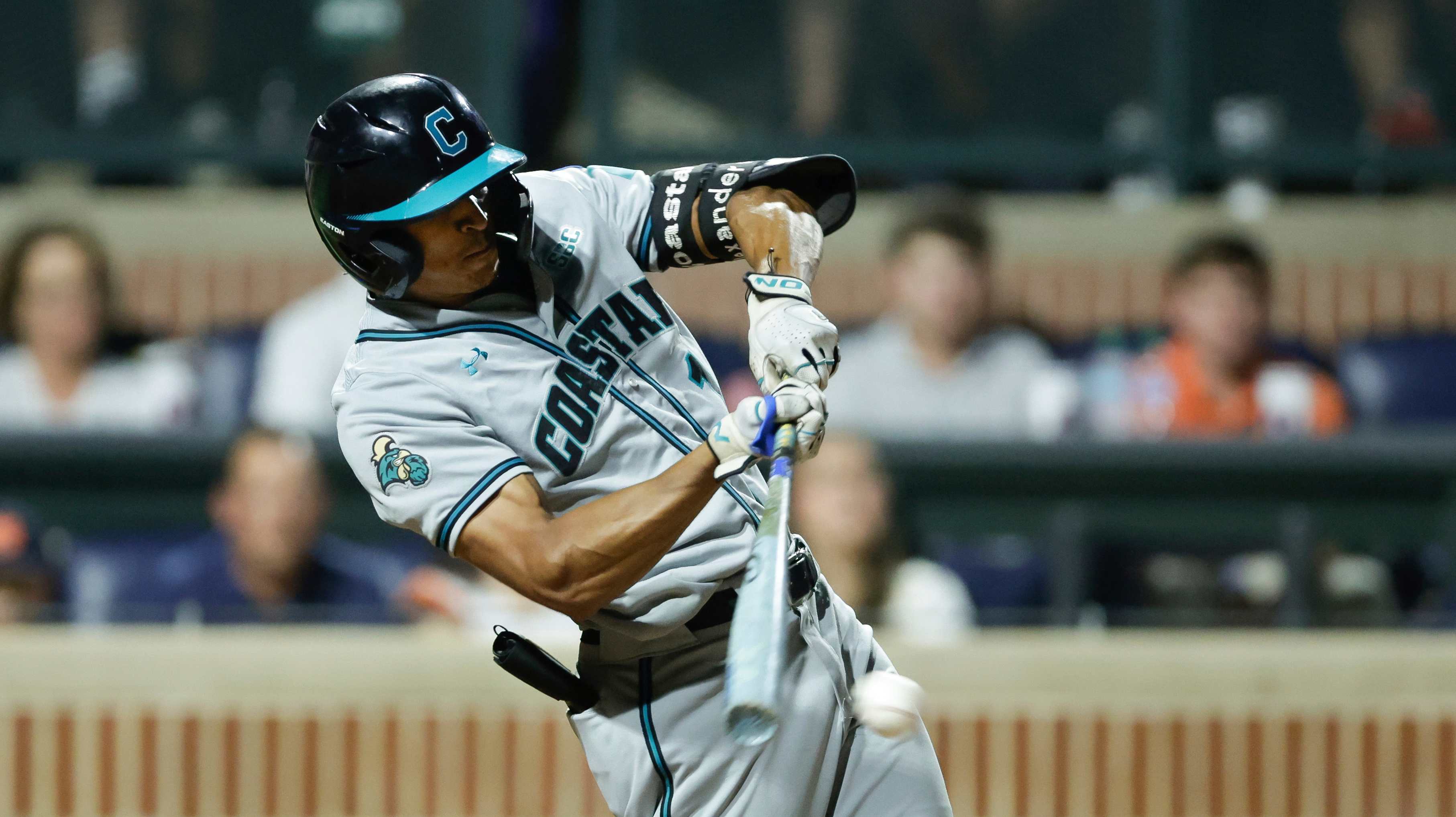 Coastal Carolina becomes first team to advance to College World Series ...