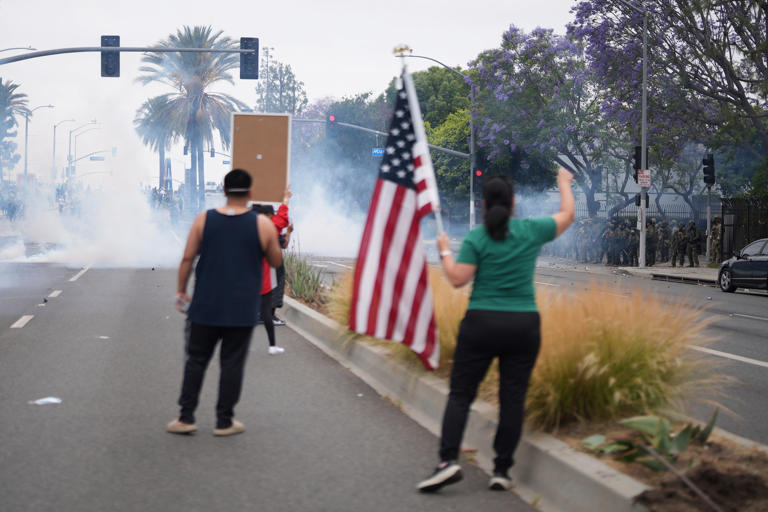 Trump deploys National Guard to crush ‘riots and looters,’ Marines ‘on ...