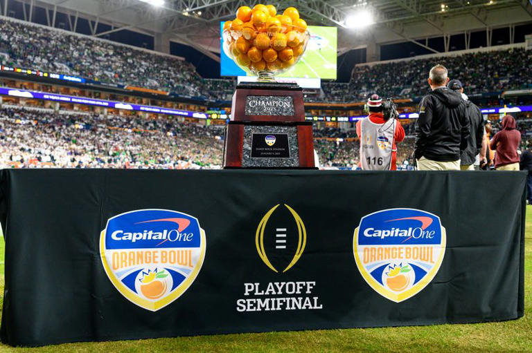 ESPN 'finalizing agreement' with TNT Sports over college football coverage