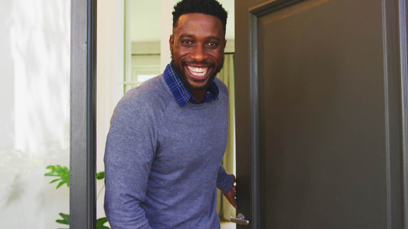 11 Things That Instantly Make People Feel Comfortable In Someone Else’s ...