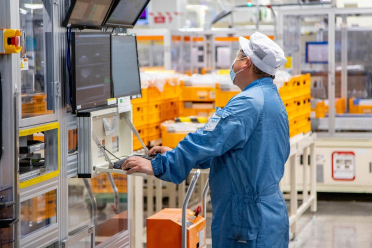 LG엔솔, ESS용 LFP 배터리로 美 공략…SK온·삼성SDI는?