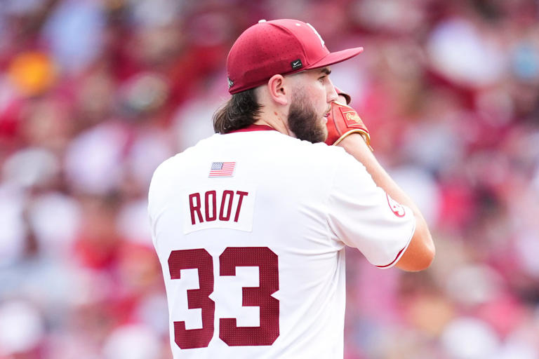 Arkansas baseball announces starting pitcher for opening game of ...