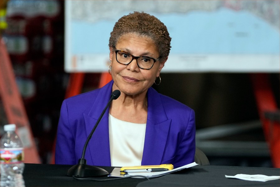 Los Angeles Mayor Karen Bass speaks to KTLA on ICE raids, protests and ...