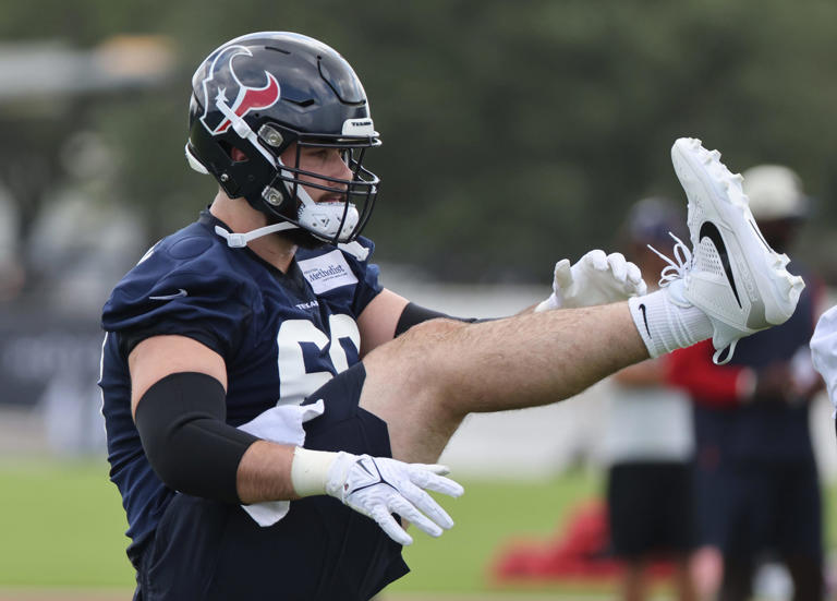 Texans starter Jarrett Patterson named top-32 center per PFF for 2025 ...