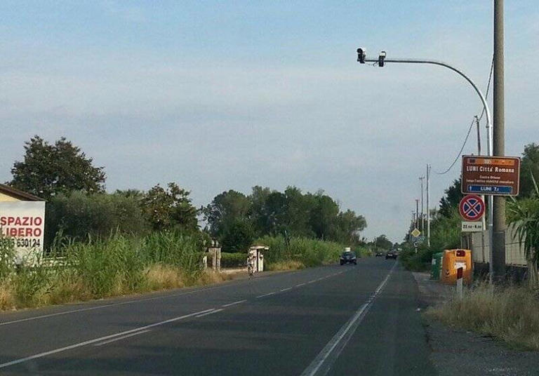Scontro d’auto in Viale XXV aprile, in tre finiscono al pronto socorso