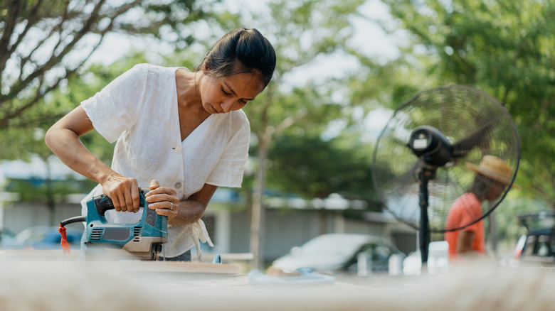 DIY The Trending Flower Table To Elevate Any Room