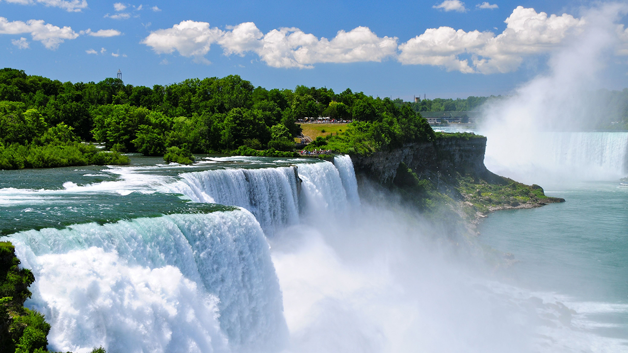 The Best Times to Visit Some of the Most Famous Tourist Destinations ...