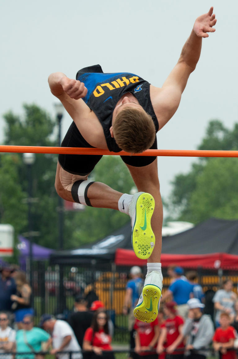 Philo junior wins first state title in school history