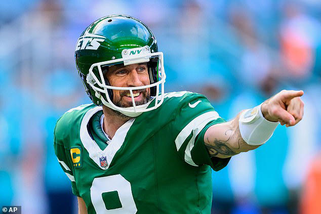 Aaron Rodgers officially signs $13.65m deal with Pittsburgh Steelers as ...