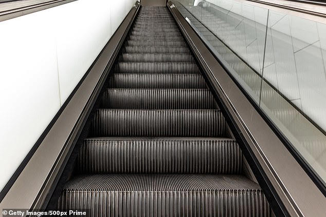 People are just realizing why escalator steps have grooves on them