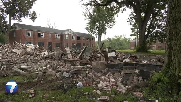 Emergency demolition ordered after fire at vacant apartment building