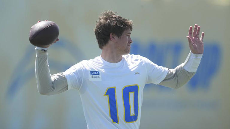 Los Angeles Chargers' Justin Herbert Snubbed In Latest NFL Quarterback ...