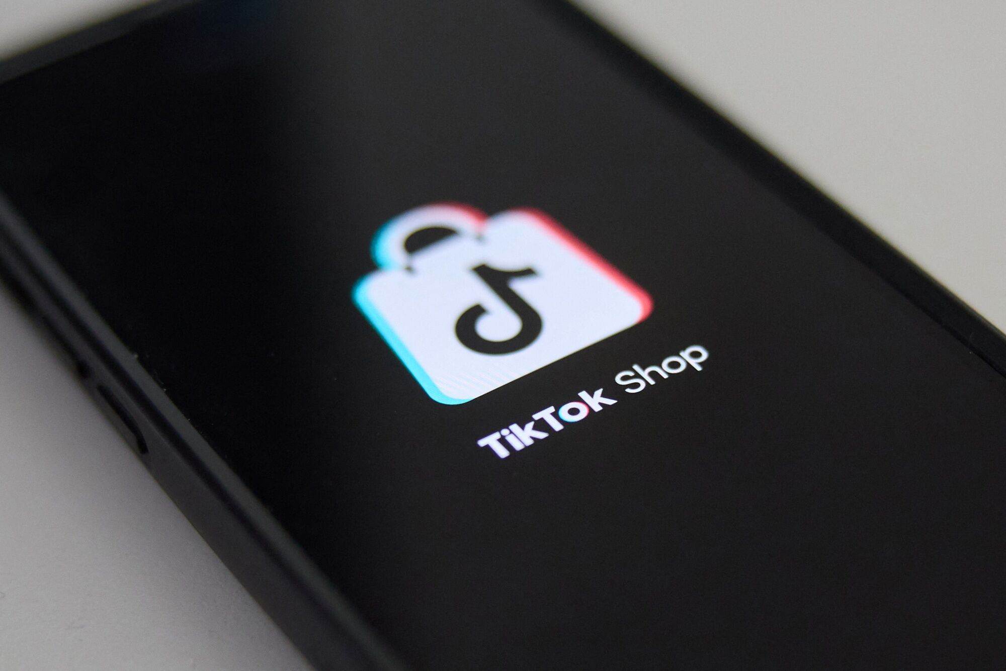 Chinese Managers Take Reins at TikTok Shop in US as Sales Miss Goal