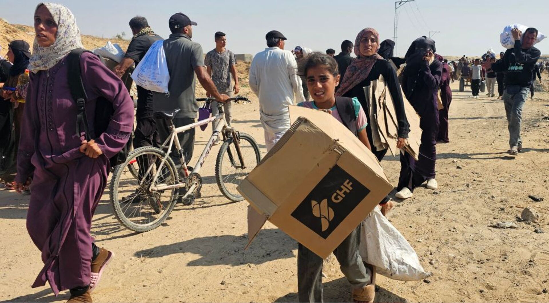 Northern Gaza's starving families queue all night for single meal amid ...