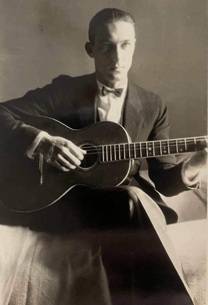 20+ Vintage Photos of Grandparents Who Were Too Cool for Their Time