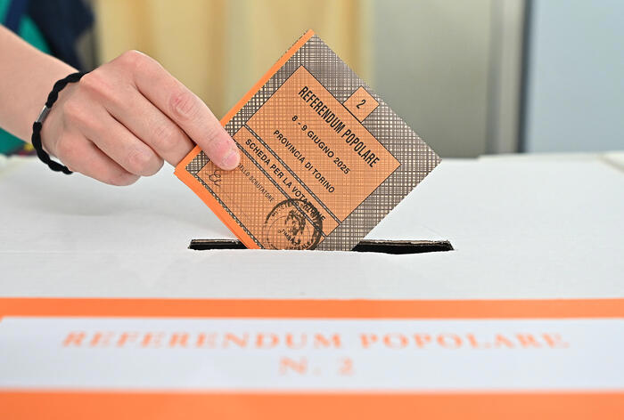 Referendum, alle 23 affluenza al 22,69%. Calabria e Sicilia sempre in ...
