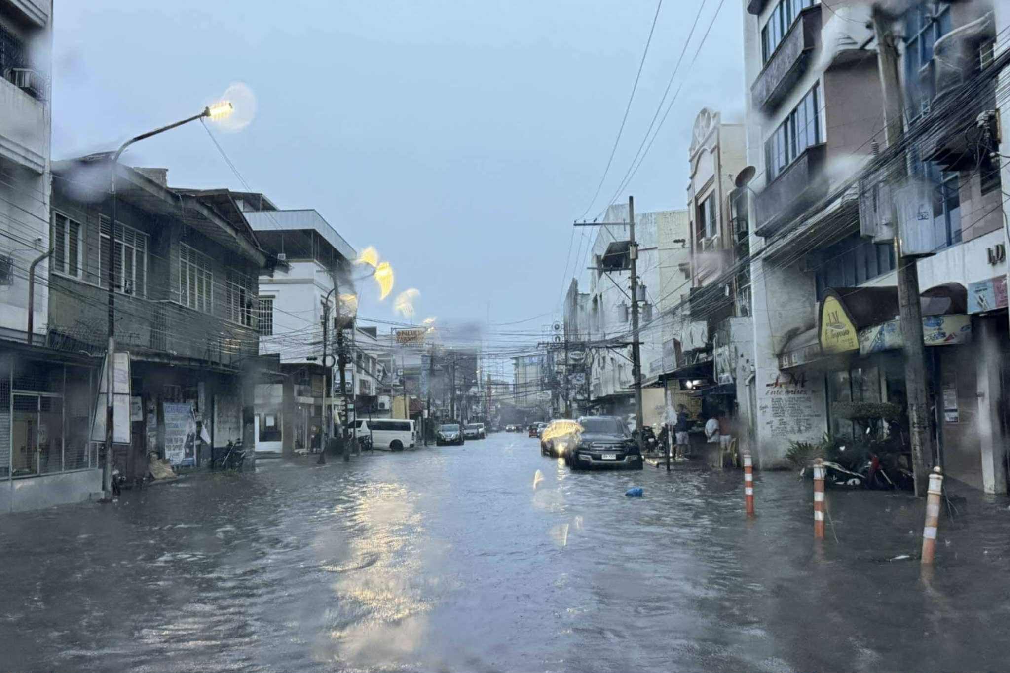 DOH warns vs possible surge in dengue, leptospirosis, waterborne diseases