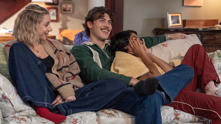 6 best new streaming comedy shows that have kept us laughing in 2025 ...