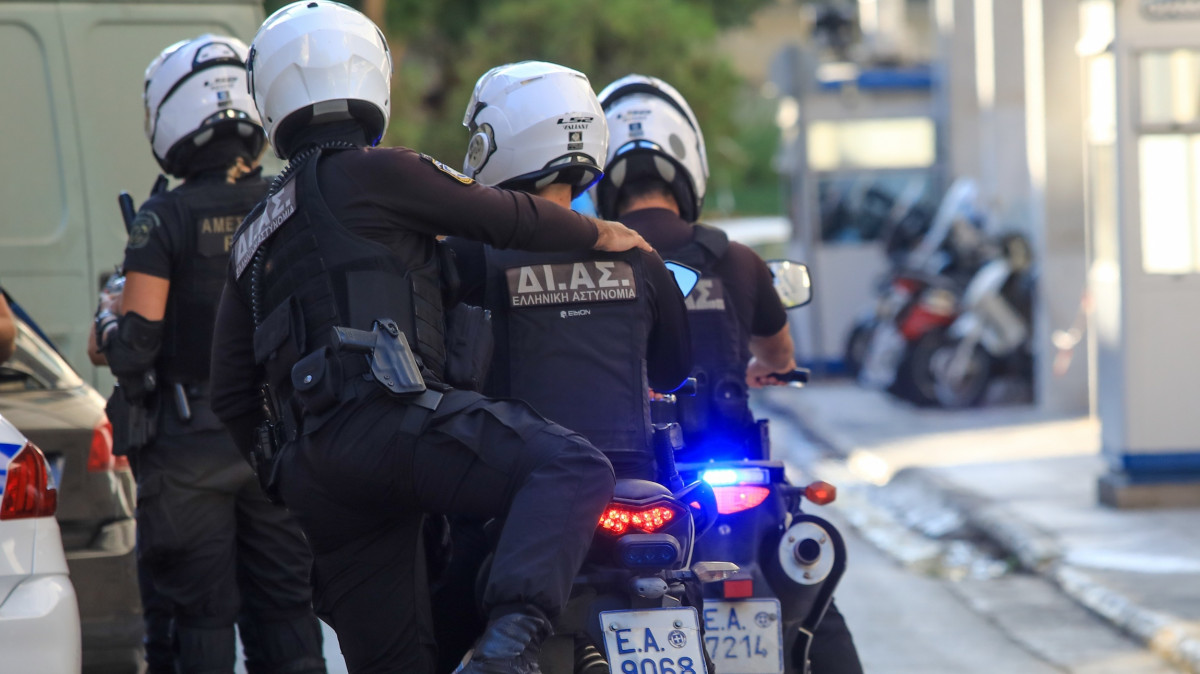 Βόλος: 18χρονος είχε ραντεβού με 16χρονη αλλά τον «υποδέχθηκαν ...