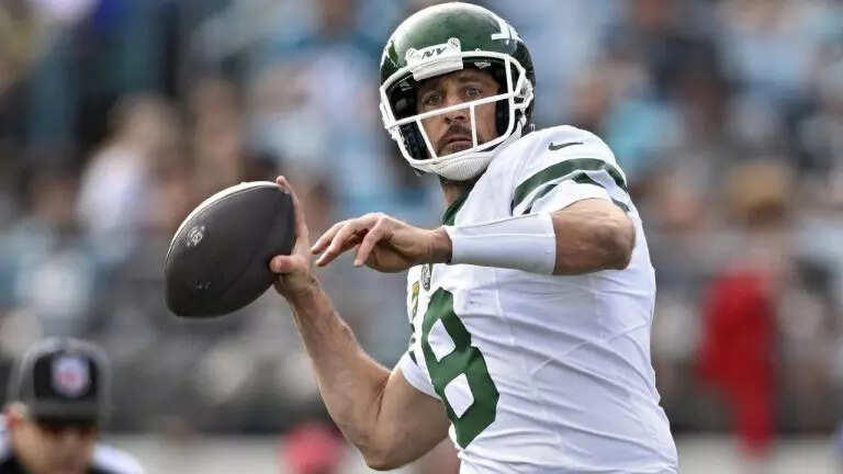 Aaron Rodgers sparks controversy with bizarre anti-Bluetooth theory ...