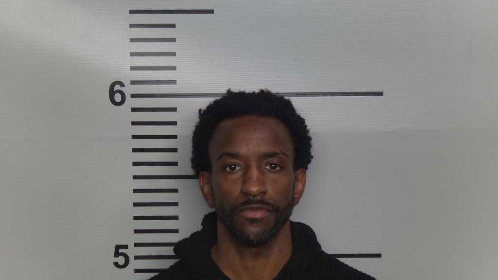 DUI charge dismissed against former UofL basketball star Russ Smith