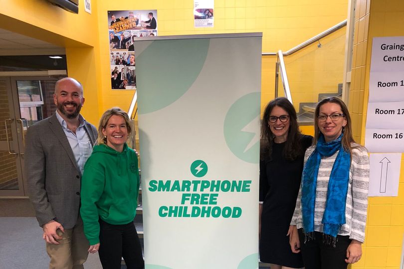 Meet the growing group of NI parents saying no to smartphones for their ...
