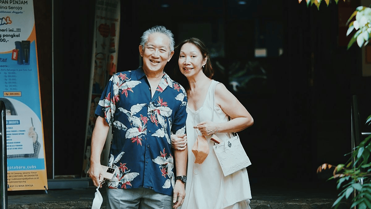 13 Emotional Realities of Being Married to an Older Man