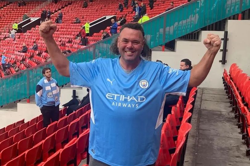 Tributes pour in as unmistakable face on the terraces 'Mr Manchester ...