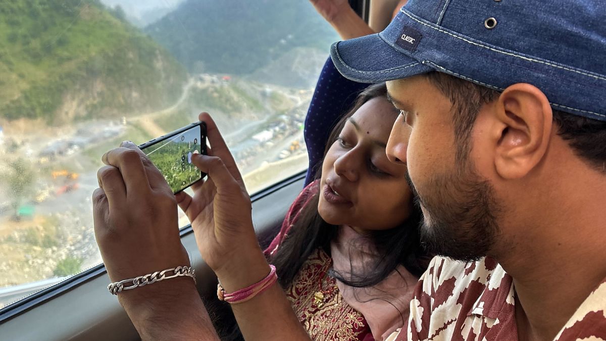 ‘Modi made our dream honeymoon possible’—couple on board the Srinagar ...