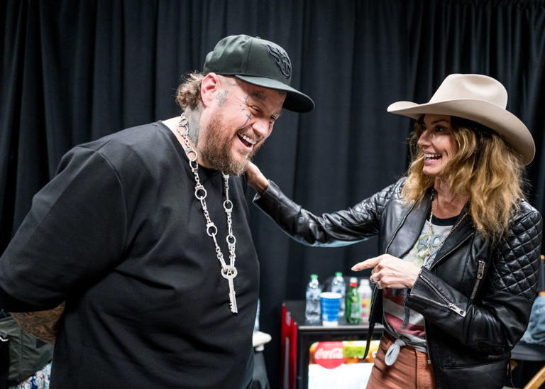 Faith Hill makes first public appearance in months beside lookalike ...